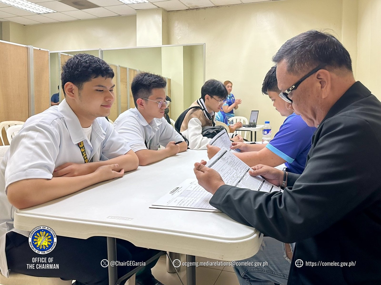 COMELEC REQUIRES 2025 CANDIDATES TO SUBMIT PHOTOS FOR CAMPAIGN ... COMELEC REQUIRES 2025 CANDIDATES TO SUBMIT PHOTOS FOR CAMPAIGN ...