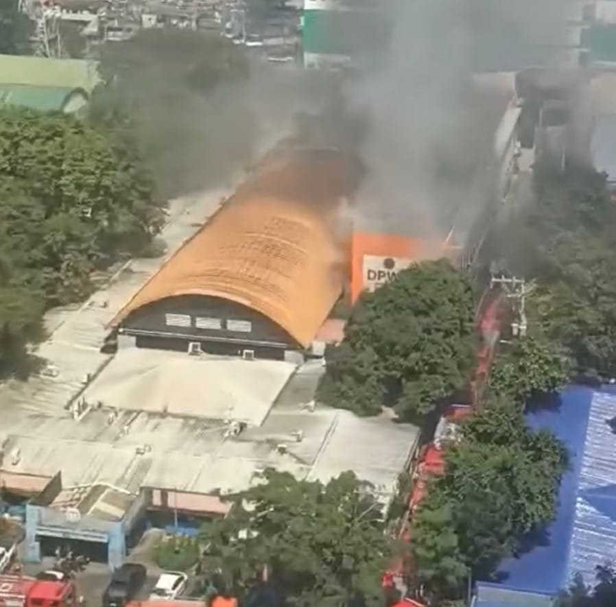 GUSALI NG DPWH NA NASUNOG, WALANG NASIRANG MGA DOKUMENTO NA MAY ...